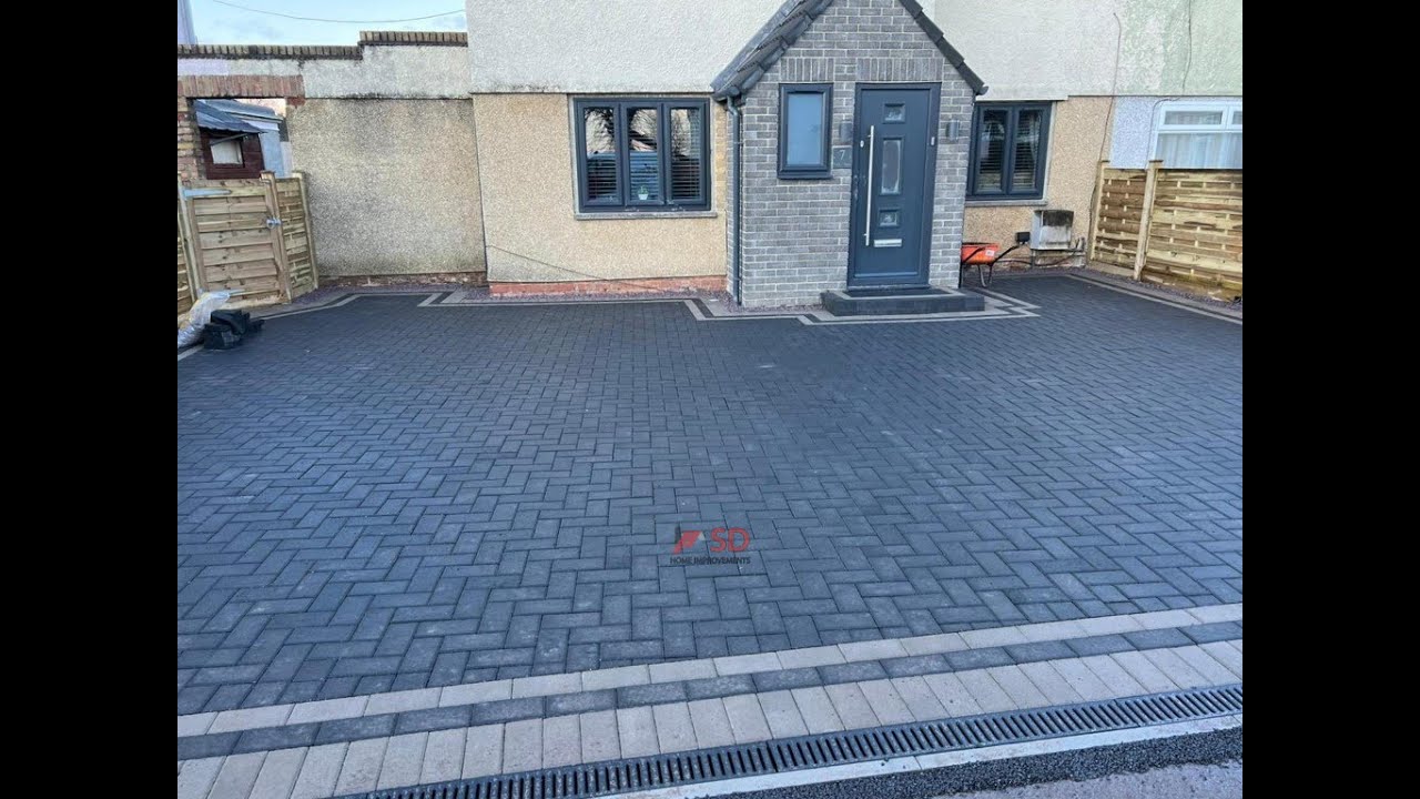 Charcoal Block Paved Driveway with Double Natural Grey Border and Step ...