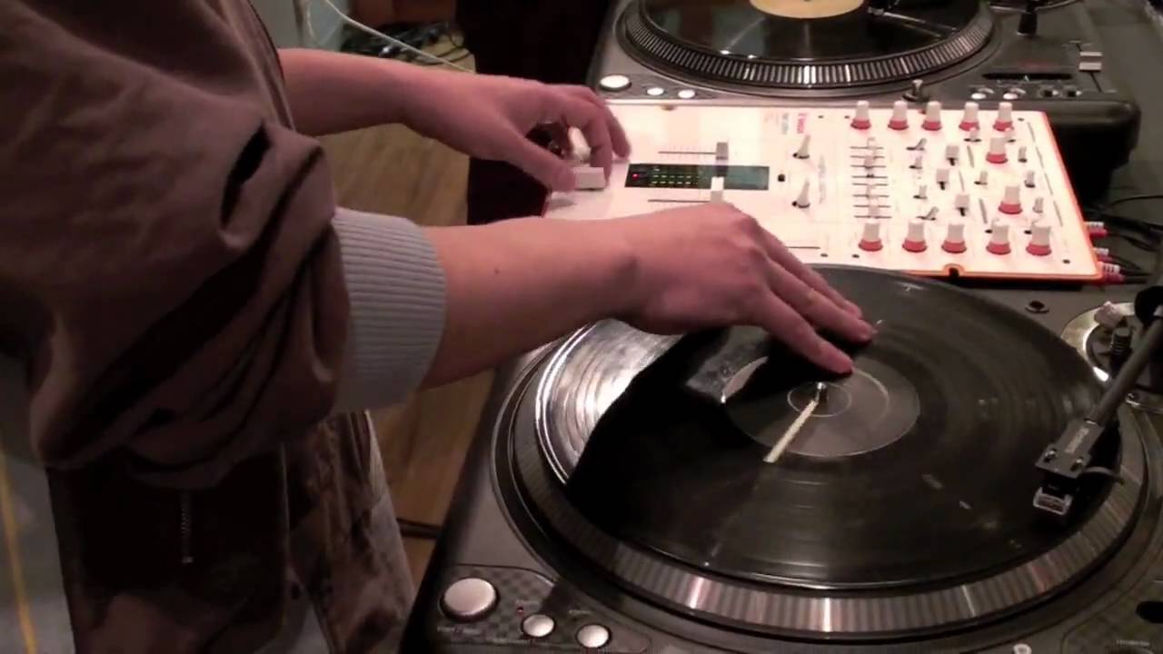 Vestax DJ Scratch Battle [3/3] - YouTube