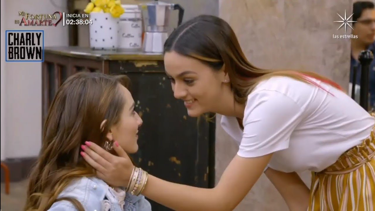 Elaine Haro & Fernanda Rivas rewinding fast 2 - YouTube