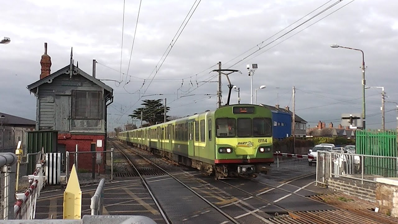 Level Crossing at Sutton, Dublin - YouTube