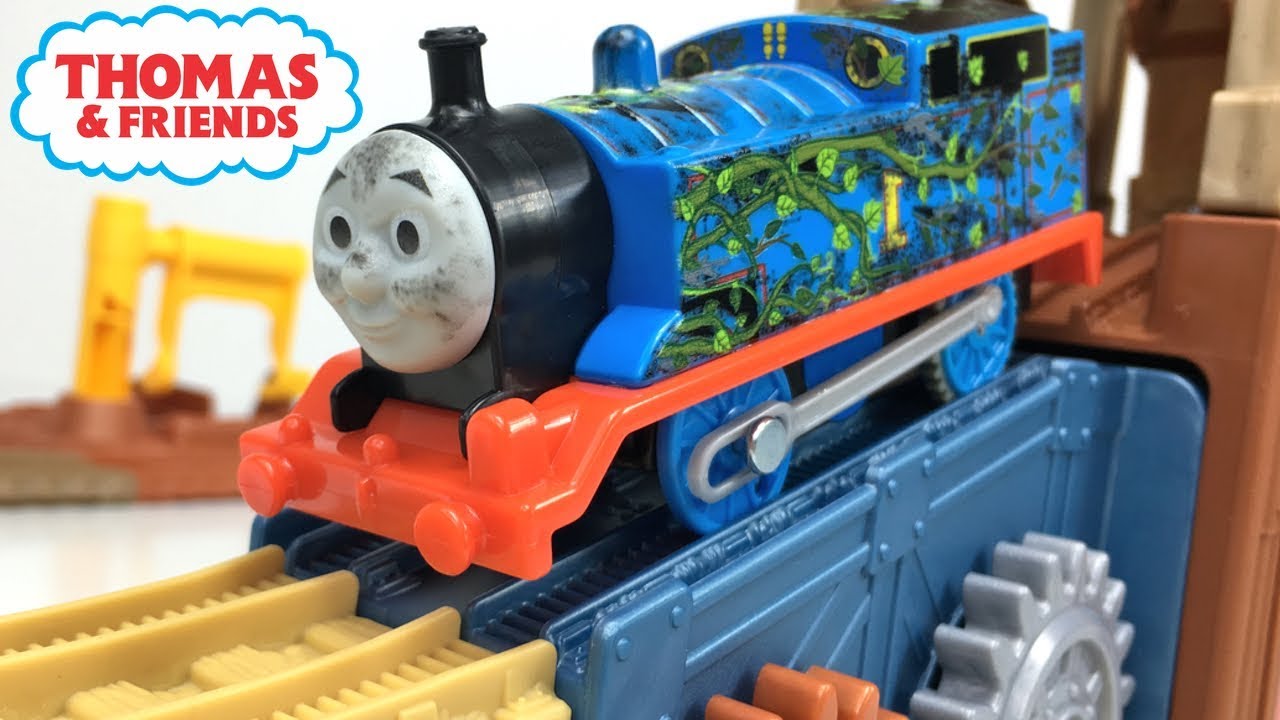 THOMAS UND SEINE FREUNDE TRACK MASTER SCRAPYARD ESCAPE REVOLUTION SET ...