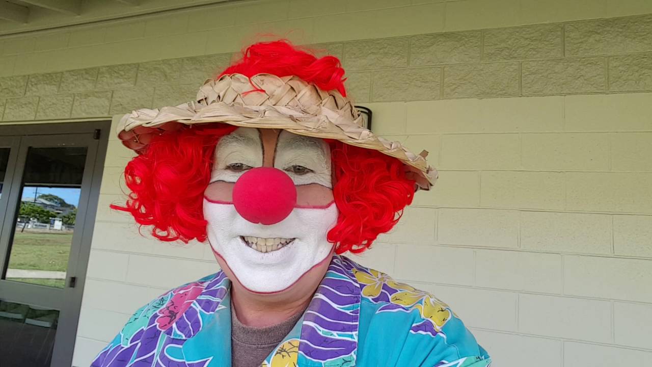 Chris Da Clown's Selfie Show #18 - YouTube