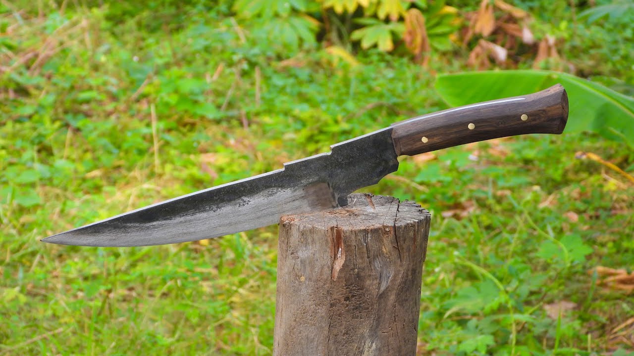 HAND MADE A THE SHARPEST HUNTING MACHETE || MACHETES - YouTube