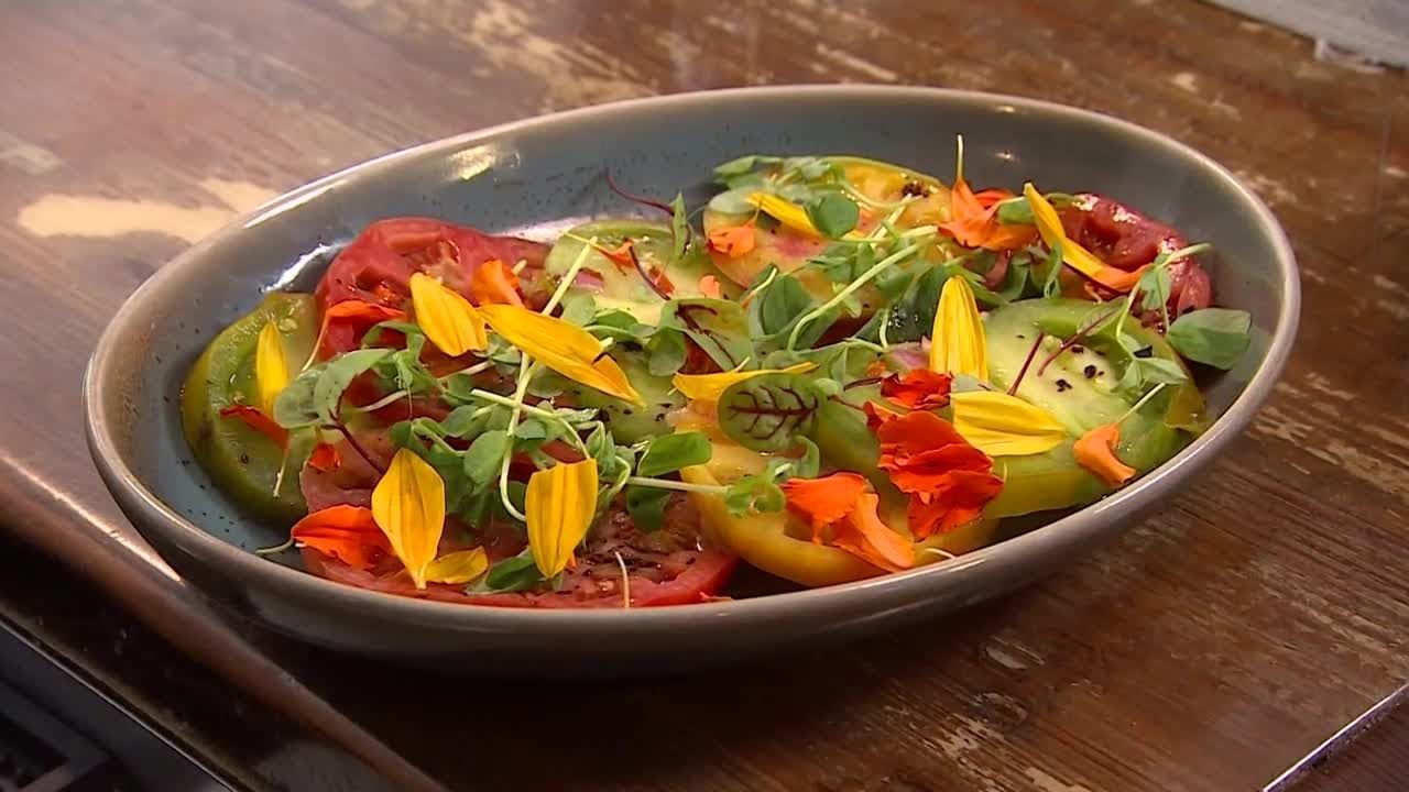 Farm to table breakfast can be found all over New England - YouTube
