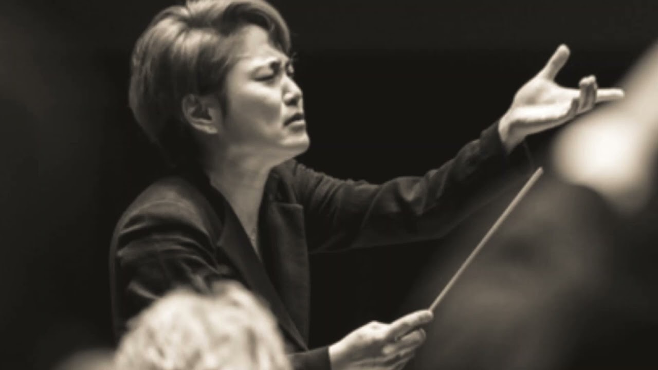 Han-Na Chang conducts Mahler 5 [audio] - YouTube