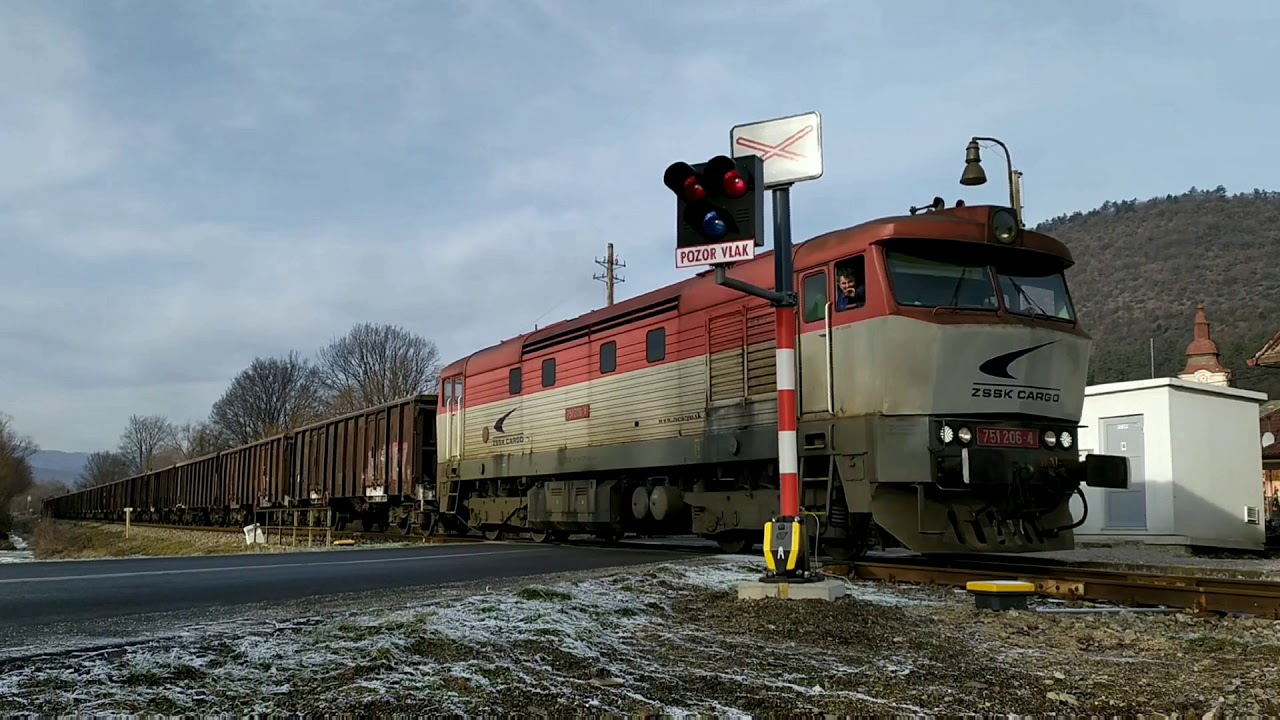 Železničné priecestie (AŽD 71) Jelšavská Teplica - YouTube