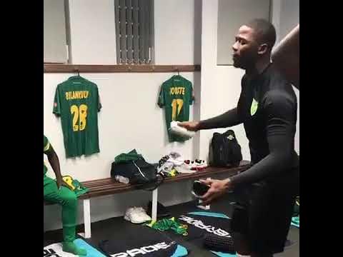 Jikeleza My Love Igwijo by Golden Arrows - YouTube
