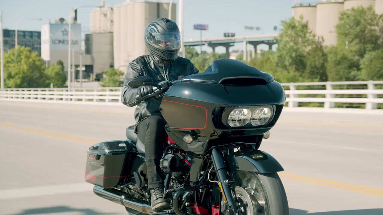 Milwaukee-Eight Oil Cooler Fan | Harley-Davidson - YouTube