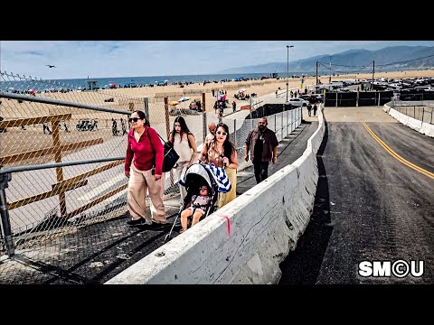 𝗥𝗔𝗠𝗣 𝗢𝗣𝗘𝗡!: Pejalan Kaki Menguji Rampa Dermaga Santa Monica yang Baru Jelang Pembukaan