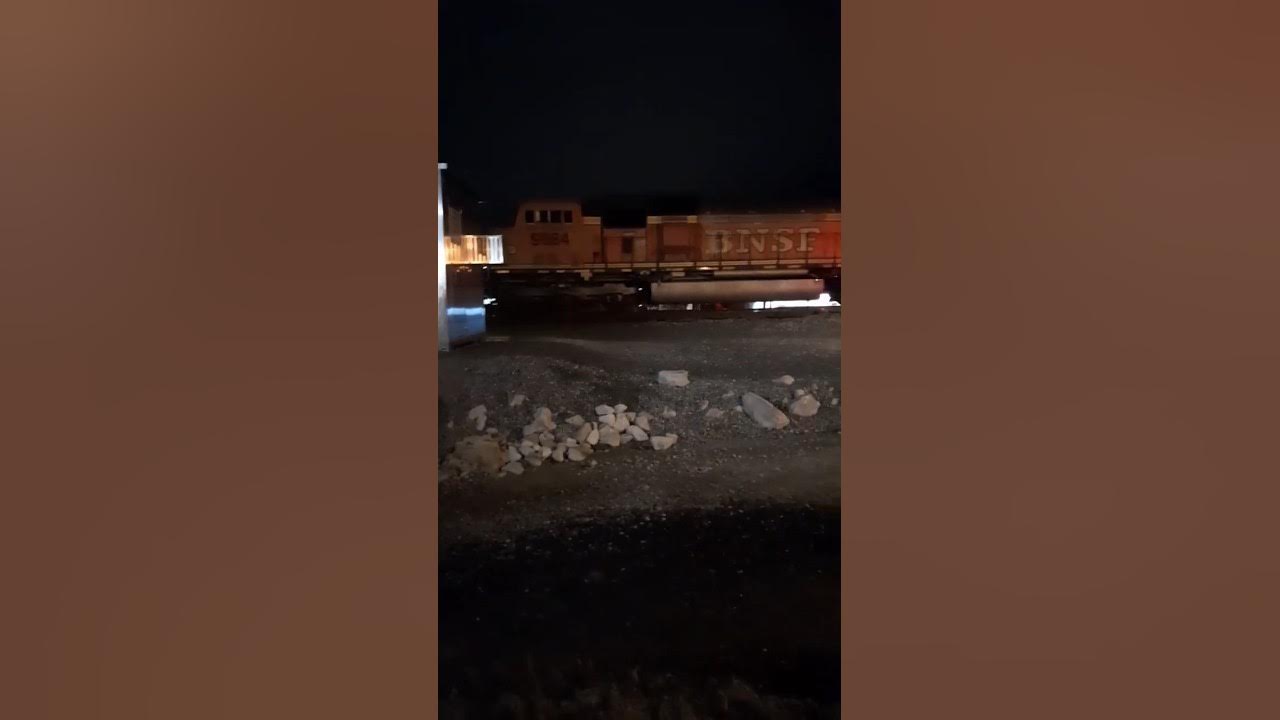 BNSF 9984 H2 SD70MAC Trailing Behind A H2 C44-9W - YouTube