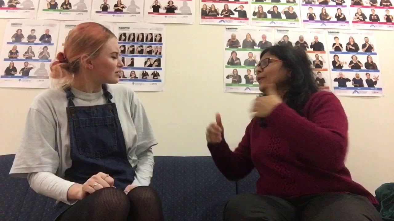 A10: Auslan Family Conversation - YouTube