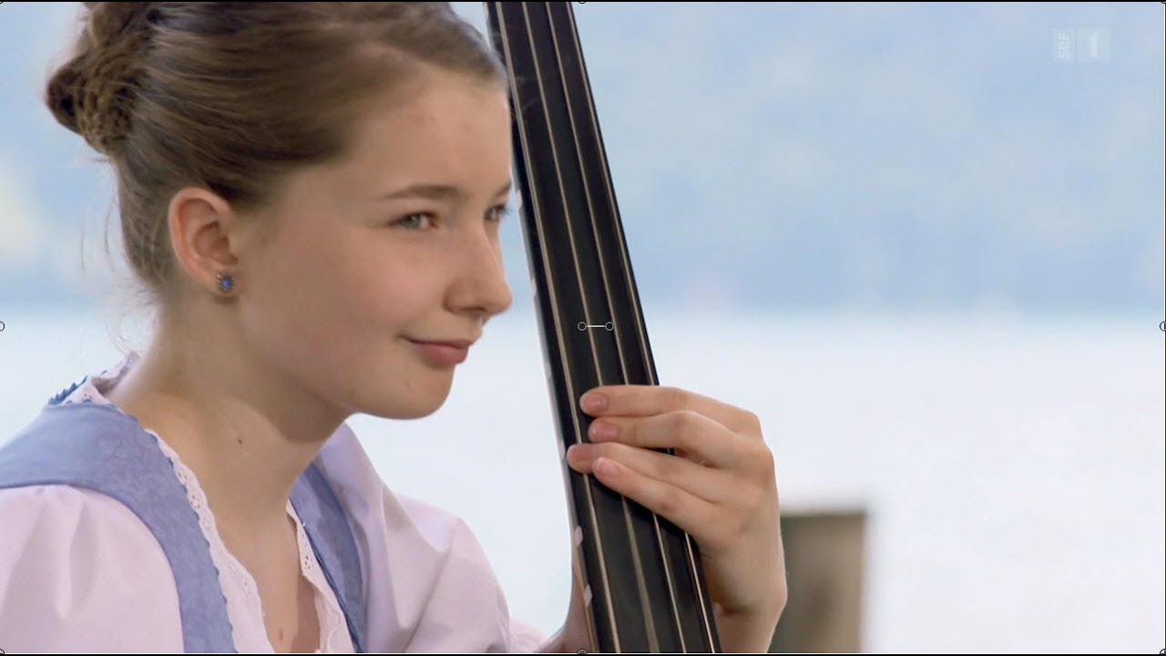 Alice im Foxland Daniel Marti, Familienkapelle Zmoos Art - YouTube