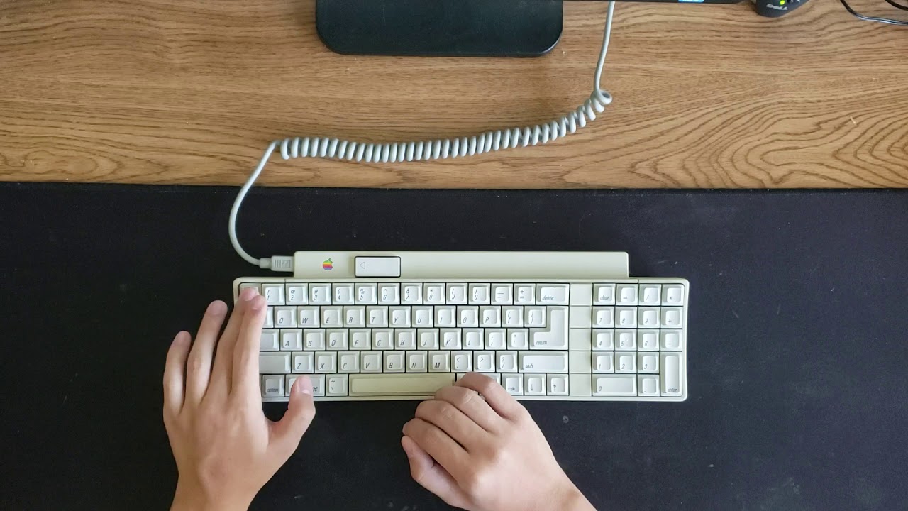 Apple IIgs Keyboard Typing Video - YouTube