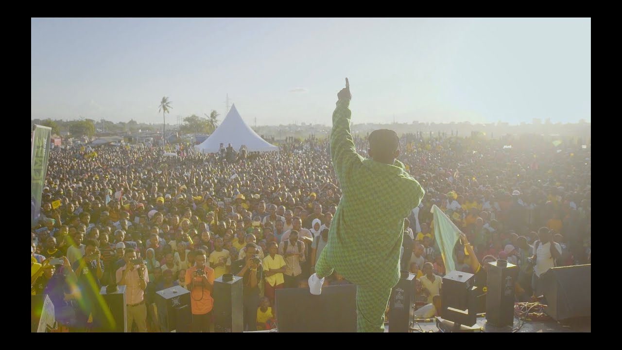 Rayvanny - Performing Nitongoze at Jangwani - YouTube