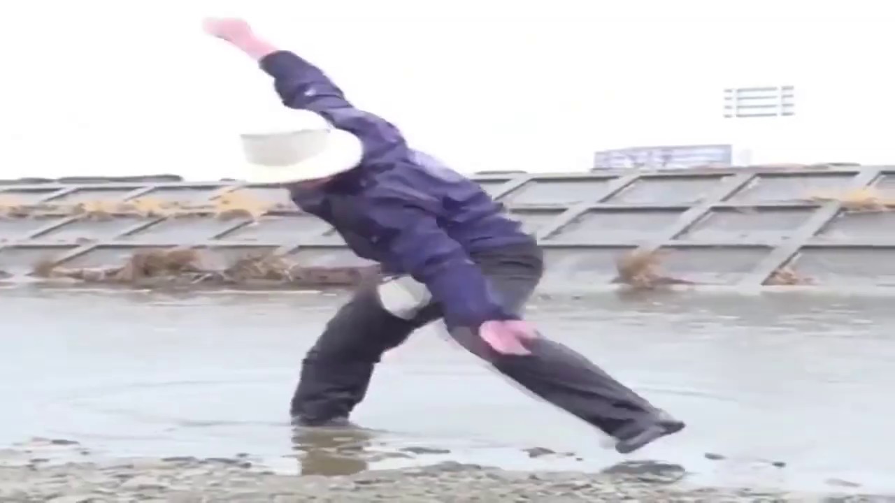 skim rock like pro - YouTube