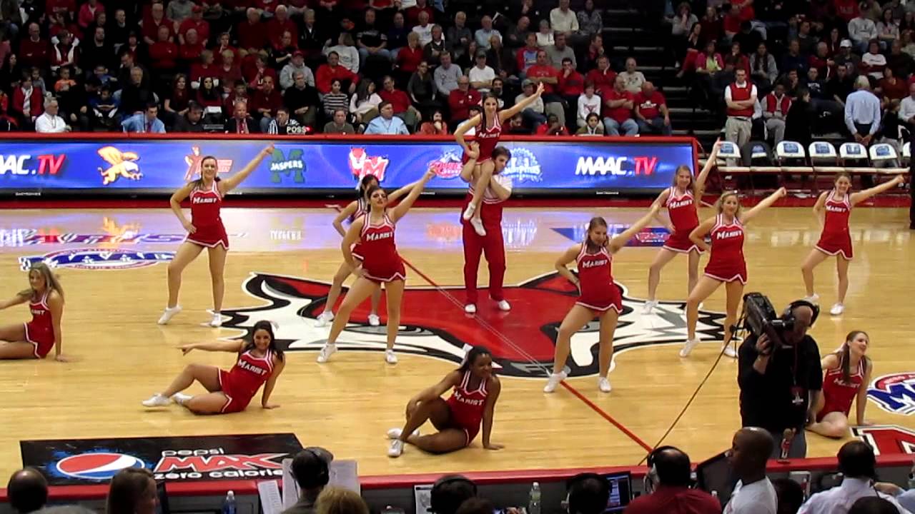 Marist College Cheerleaders During Timeout - Fairfield vs Marist ...