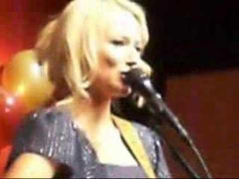 JEWEL live "I DO" - YouTube