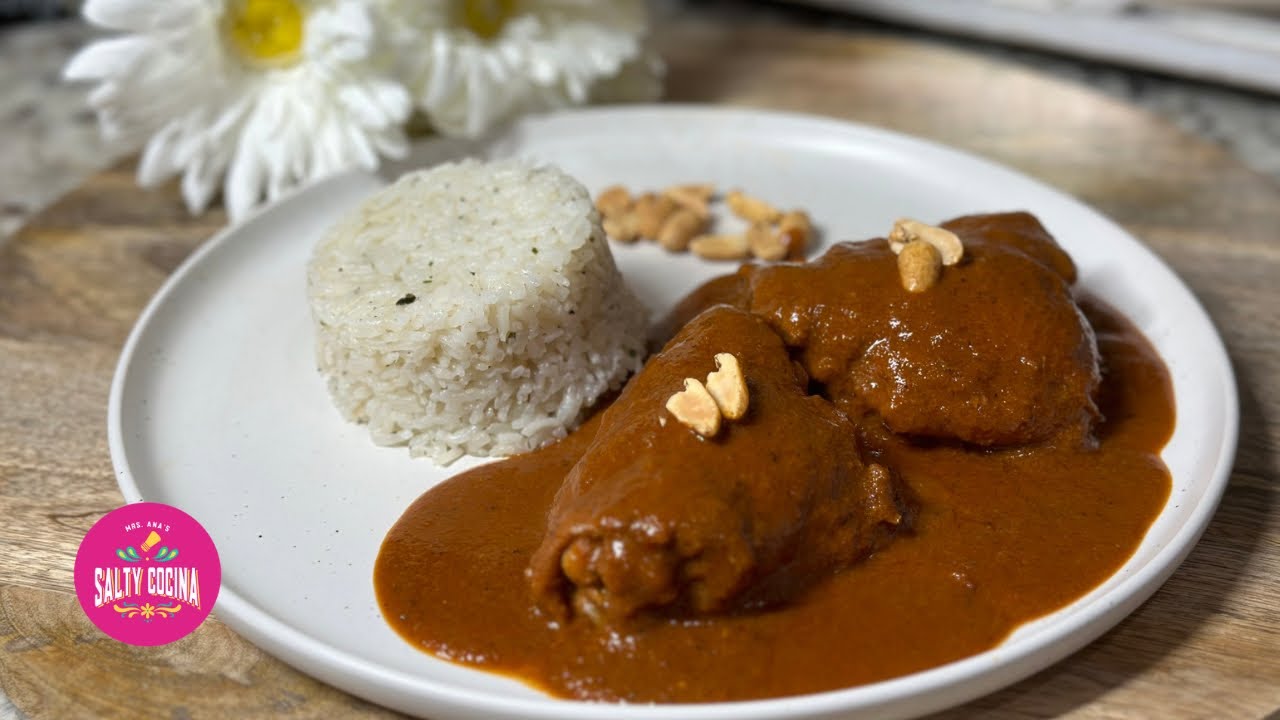 Chicken in a Rich Peanut Sauce - Pollo Encacahuatado - YouTube