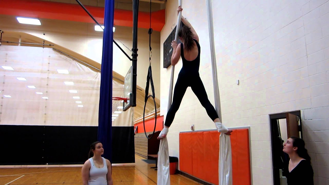 Dance wrap, Georgia twist, Cross-back Straddle - YouTube