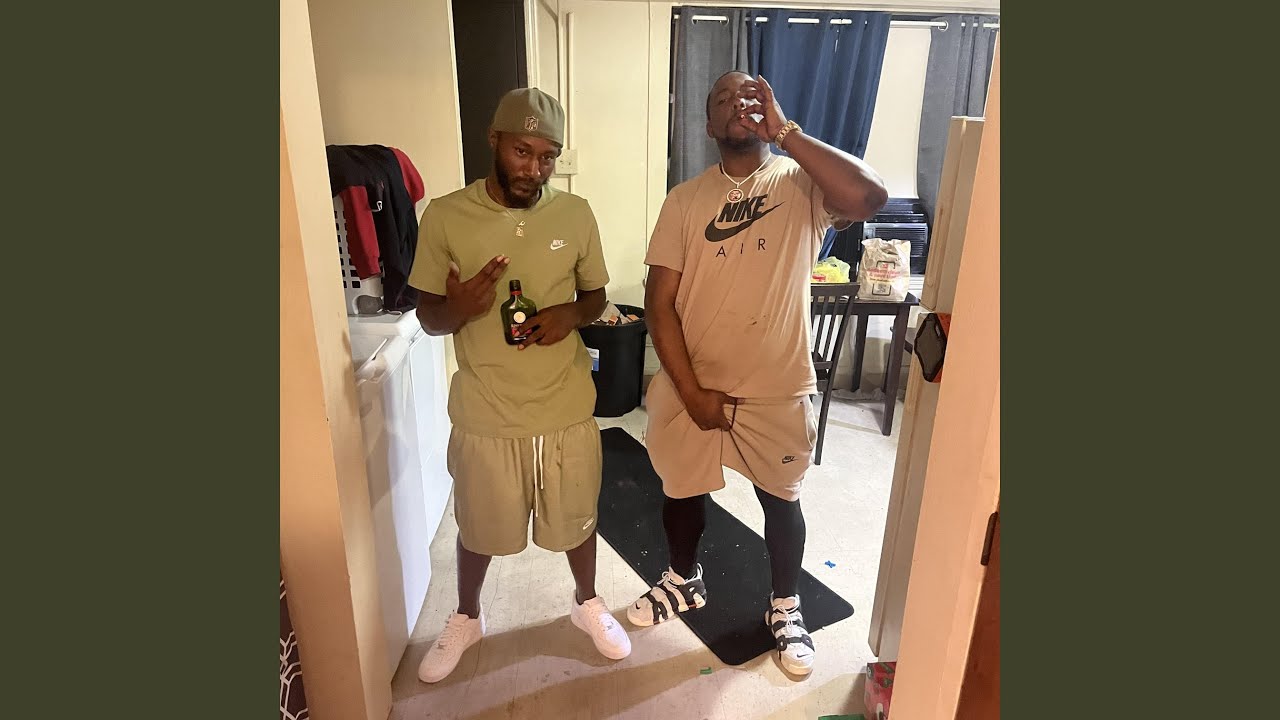 Out Tha Mud - YouTube