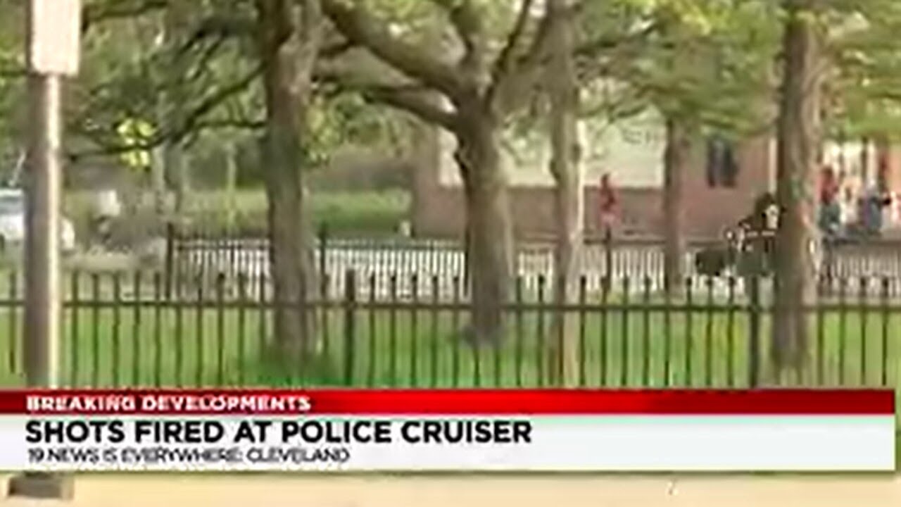 Shots fired at Cleveland police cruiser - YouTube