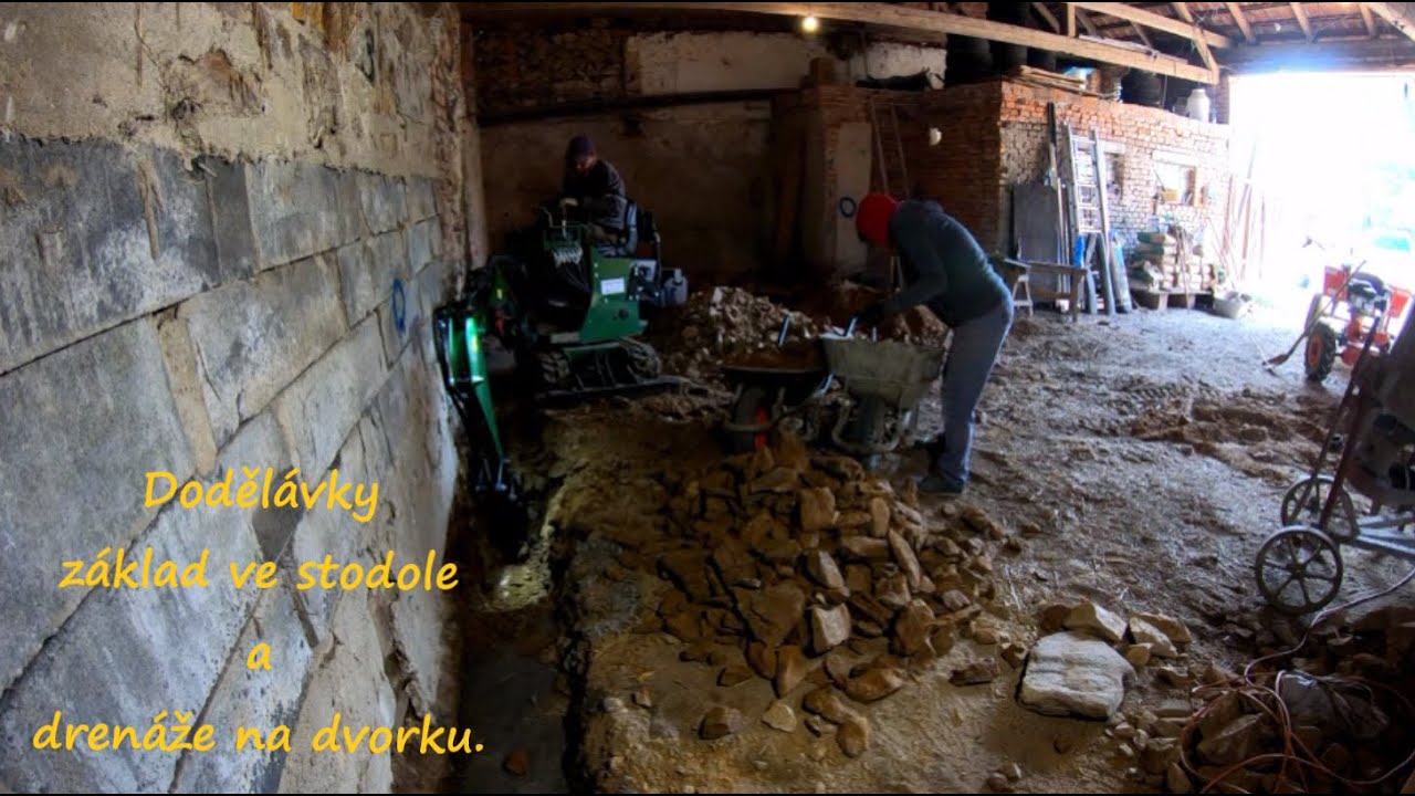 Dodělávky základ ve stodole a drenáže na dvorku. - YouTube