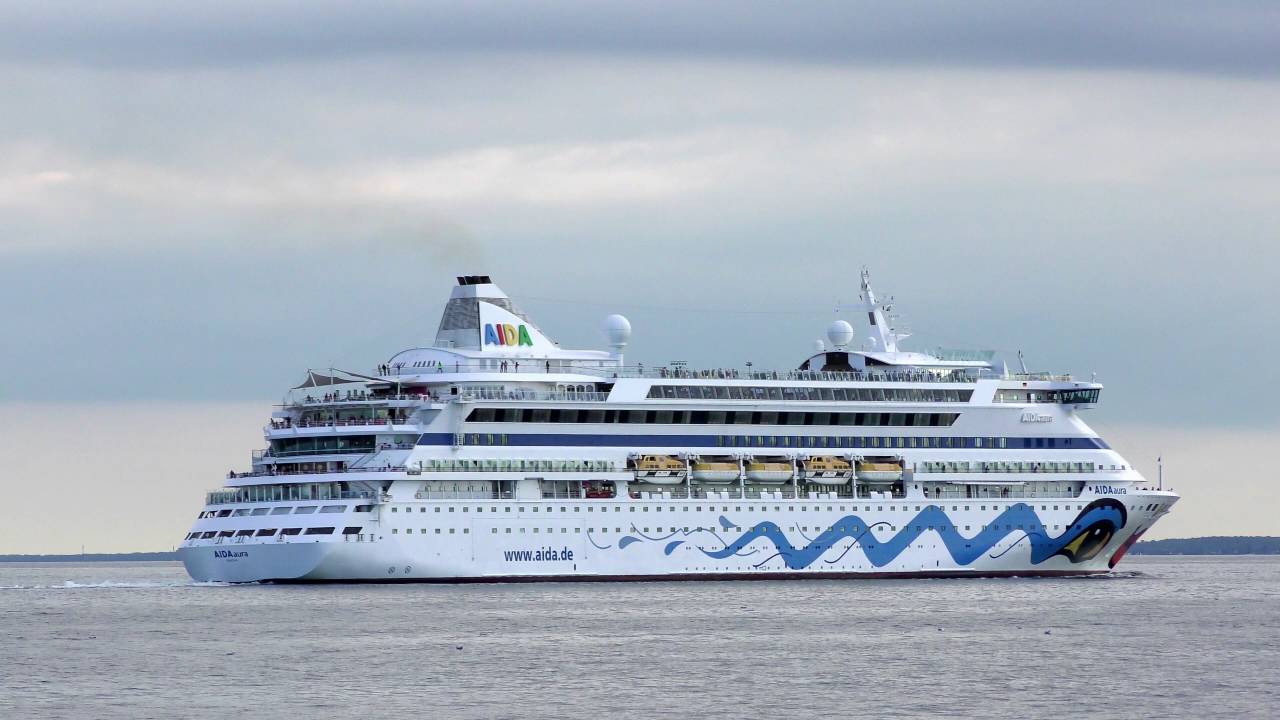 AIDAaura departs Helsingborg, 4k - YouTube