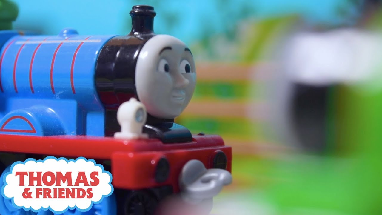 Edward Helps Percy | Percy & The Left Luggage | Thomas & Friends ...