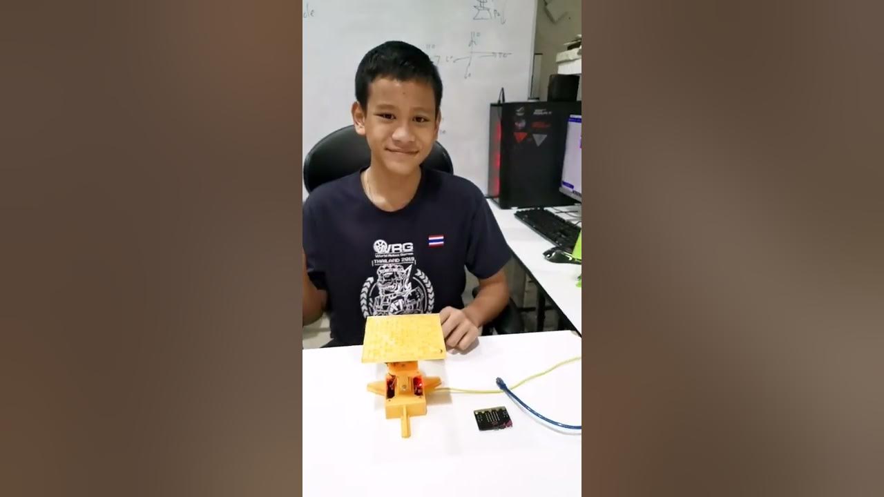 Microbit Maze Runner Game - YouTube