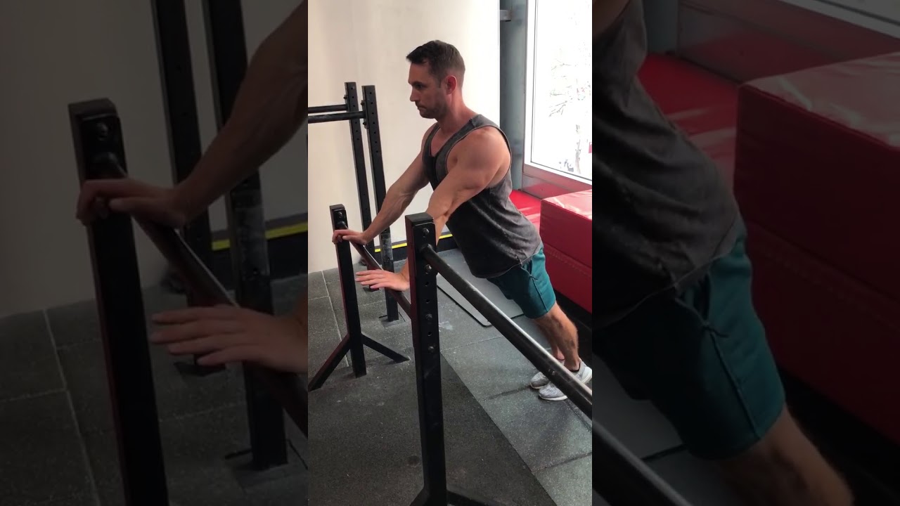 Bar Push up - YouTube