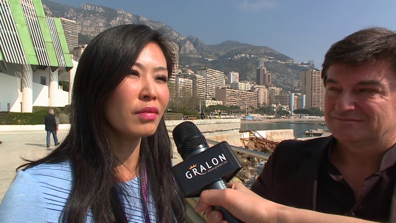 Interview du Dr Low Chai Ling - YouTube