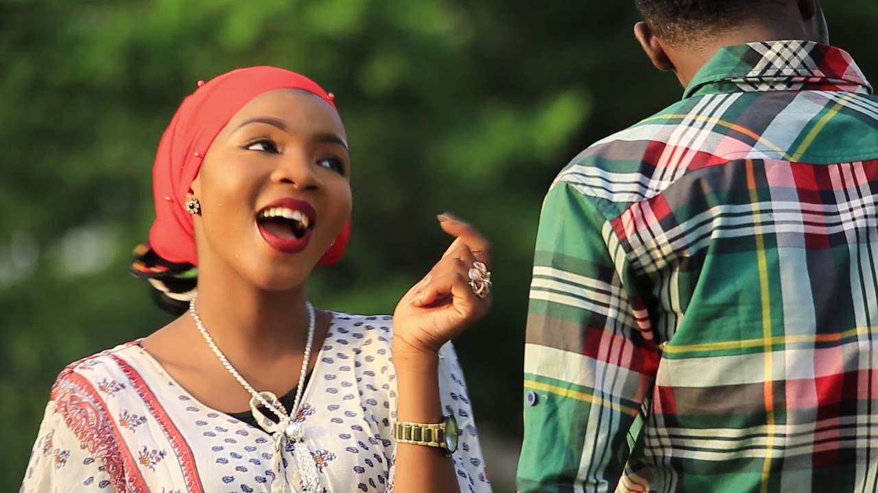 Amal Umar - featuring - Musbahu AKA Anfara - 2019 latest (Music video ...
