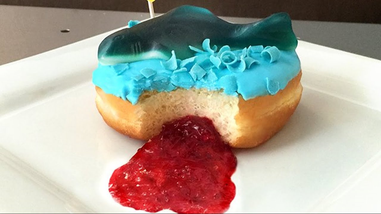 7-Eleven Shark Week Donut Review - CarBS - YouTube