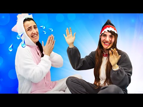 Eğlenceli oyunlar. Unicorn Shark ile el şaplatma oynuyor! Komik şakalar
