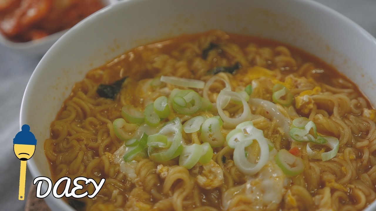 Ramyeon (Korean Instant Noodles) 후루룩 촵촵 맛 좋은 라면 - YouTube