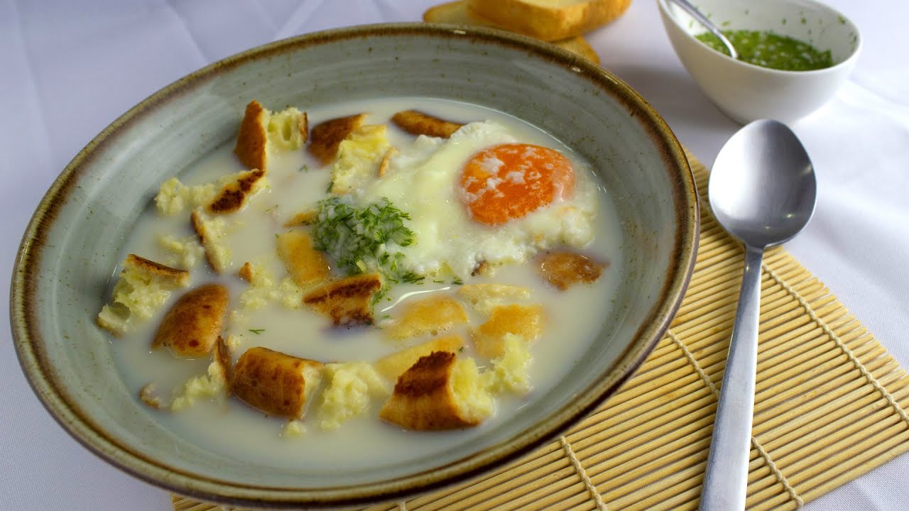 Changua, cazuela boyacense o caldo de huevo - YouTube