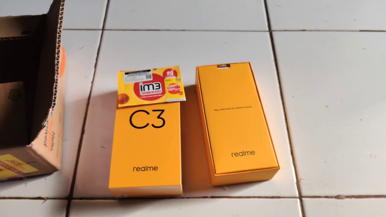 Unboxing Realme C3 - YouTube