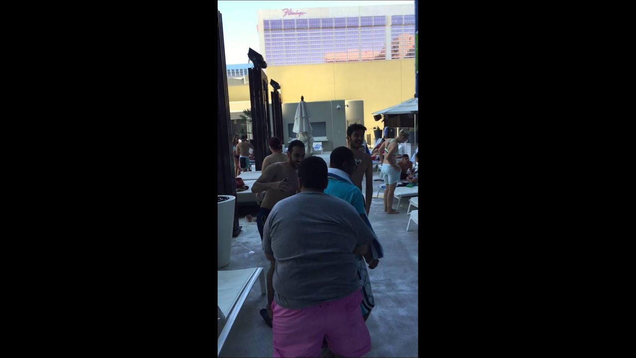 Hotel Linq pool party in Vegas - YouTube