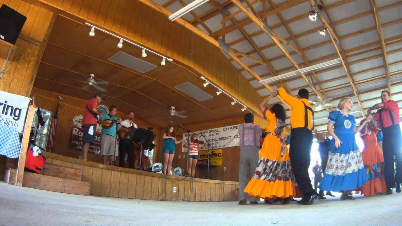 Cripple Creek Cloggers with the Turkey Creek String Band - YouTube
