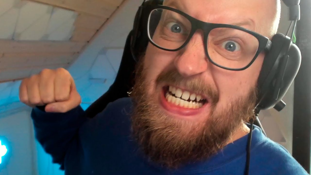 Johnni Gade Smadrer Webcam - YouTube