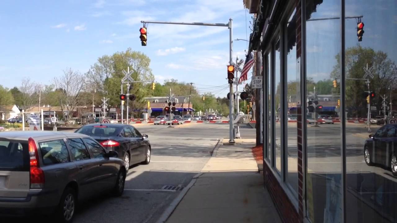 MBTA 1070 Slipping On By - YouTube