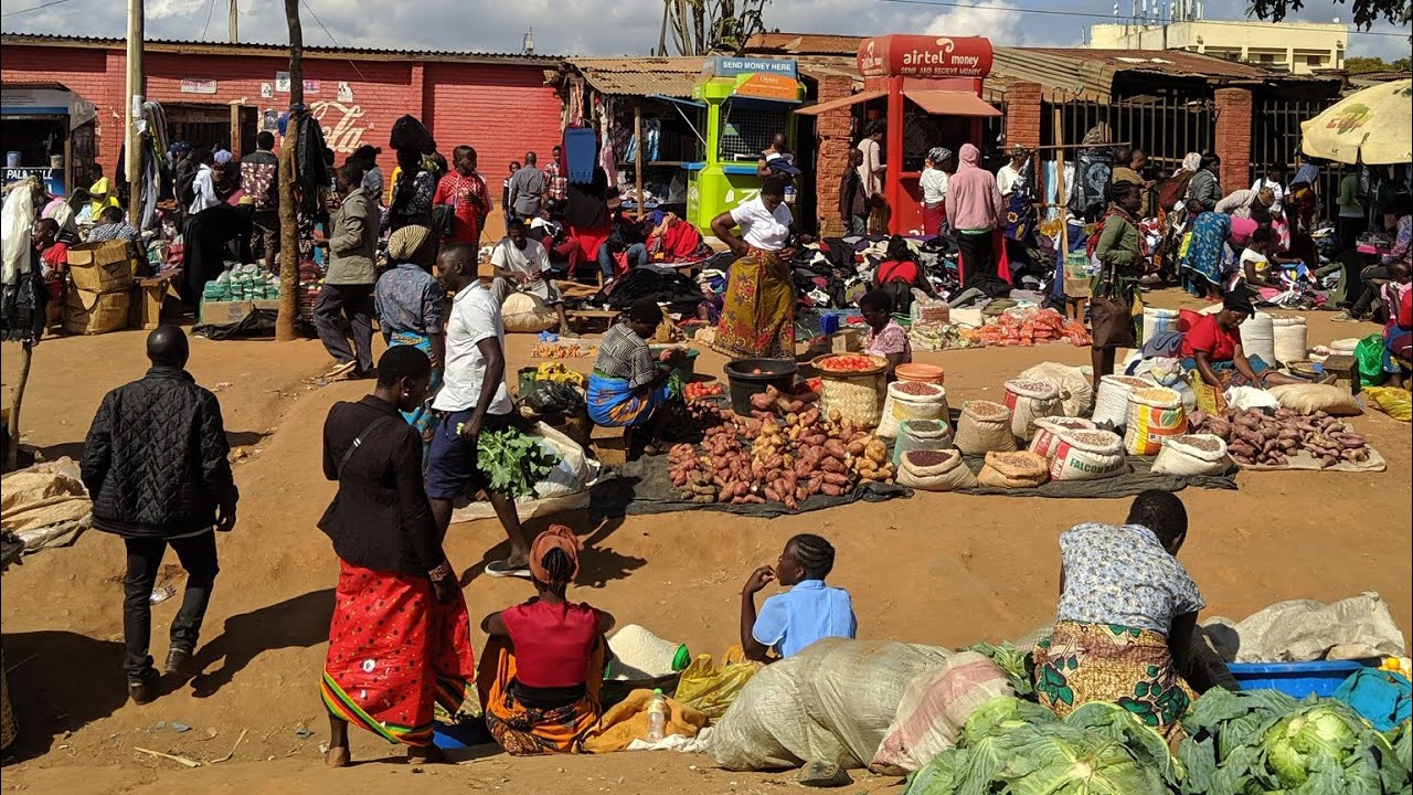 Malawi’s street stalls & markets • A close look from Lilongwe to Mzuzu ...
