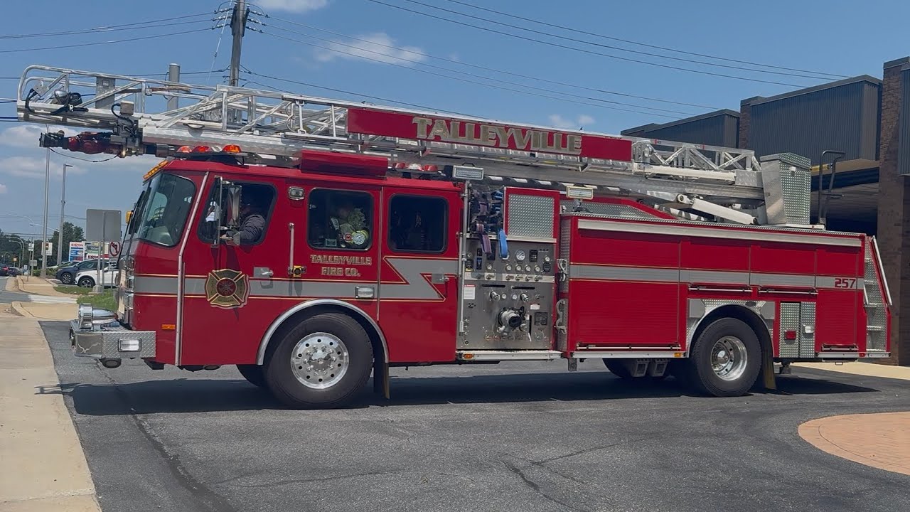Talleyville Fire Company 257 Responding 8-3-25 - YouTube