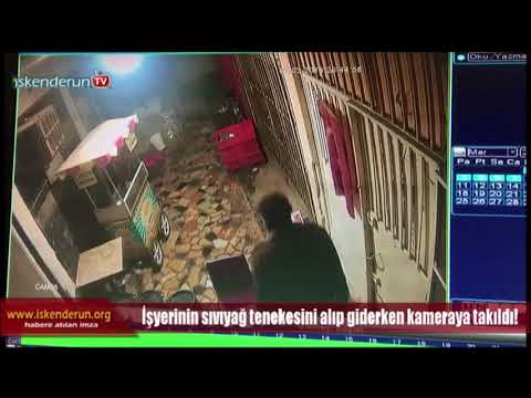 Sıvı yağ tenekesini alırken kameraya yakalandı...