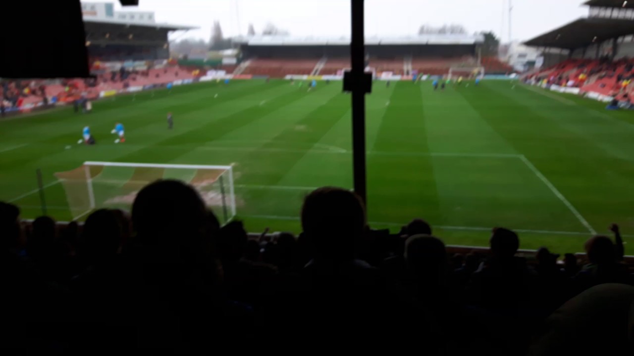 Wrexham v Tranmere, tranmere celebrate win - YouTube