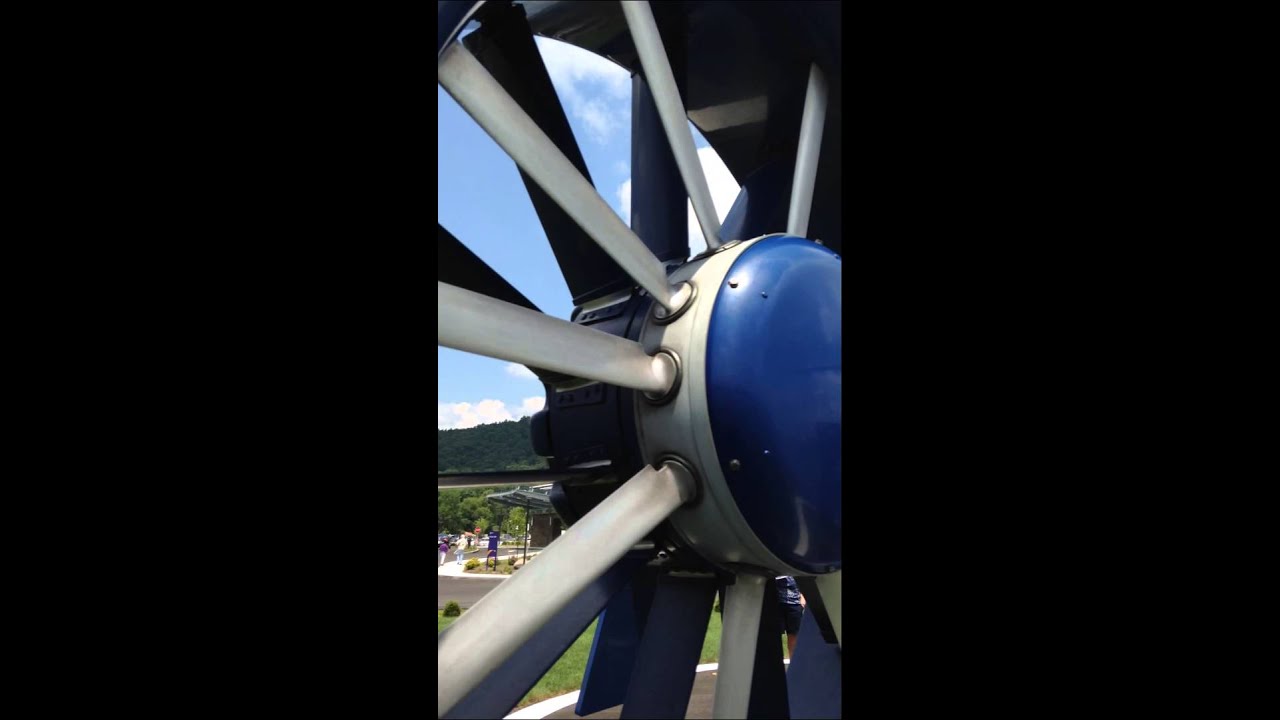 Close Up of an Enclosed Tail Rotor (Care Flight Helicopter) - YouTube