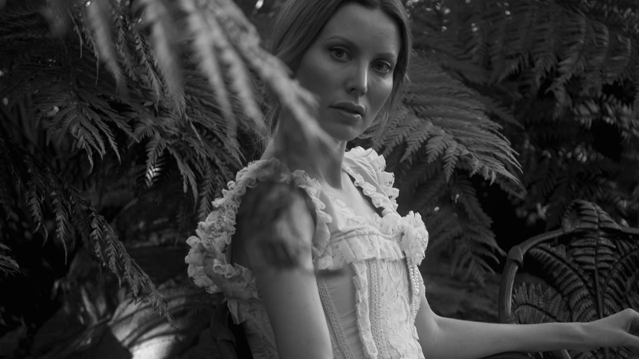 Alys Daroy as Titania - YouTube