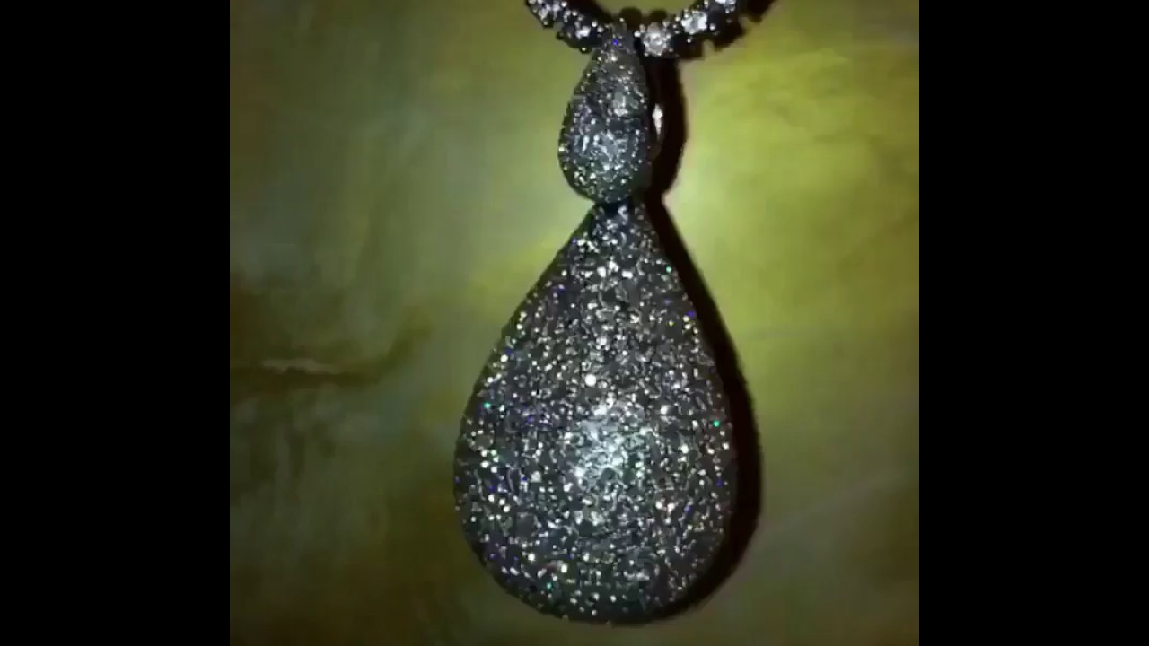 Migos Offset Gets Iced Out Rain Drop Chain - YouTube