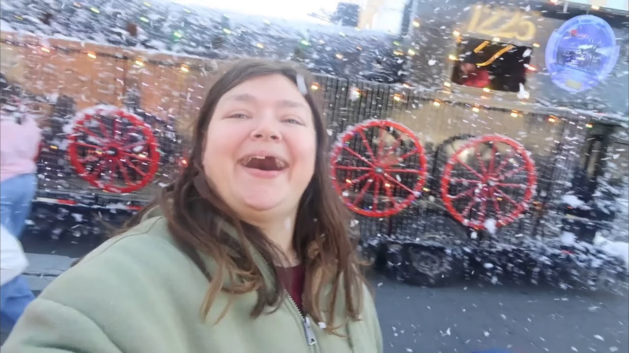 Waco Wonderland Parade 2025 - YouTube