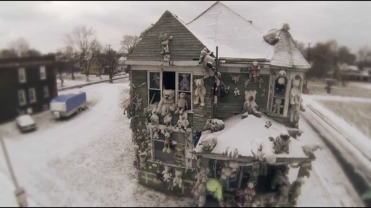 Heidelberg Project hit by fire again- Detroit Drone Aerial Video - YouTube